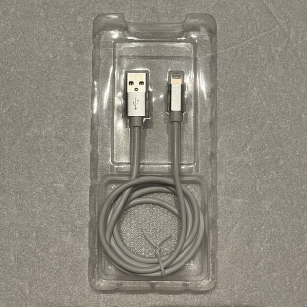 100均のダイソーで発見！激安？！MFi認証ライトニングケーブルを購入してみました | けんちゃんさんのブログ